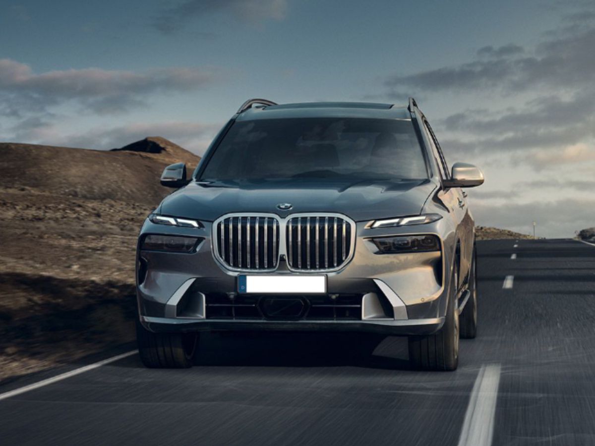 2025 BMW X7: Luxury SUV with Advanced Tech & Performance